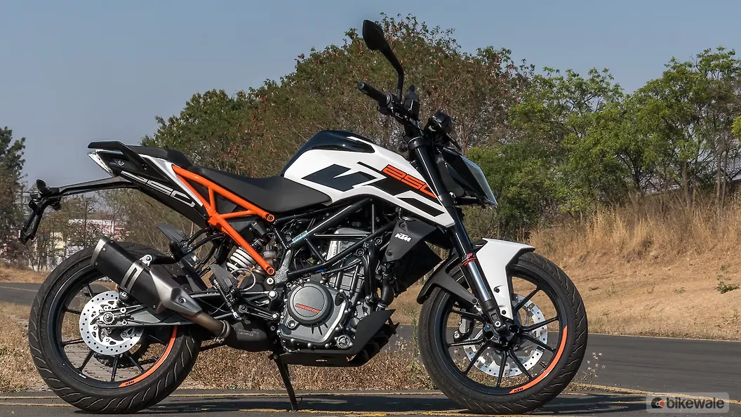 KTM 250 Duke [2021] Left Hand Side Image – BikeWale
