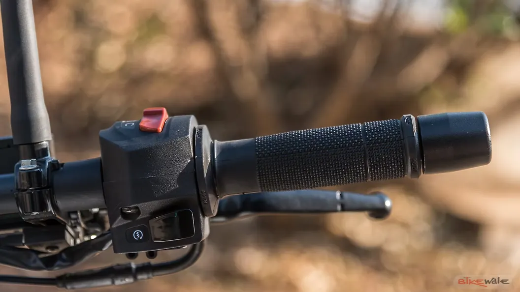 KTM 250 Duke [2021] RHS Switchgear Image – BikeWale