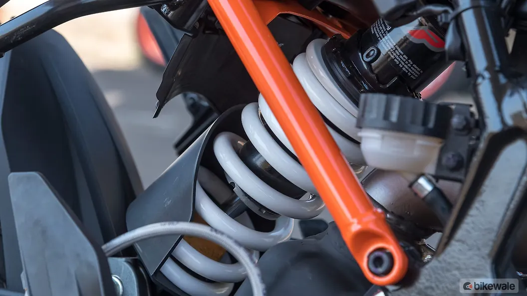 KTM 250 Duke [2021] Rear Suspension Image – BikeWale