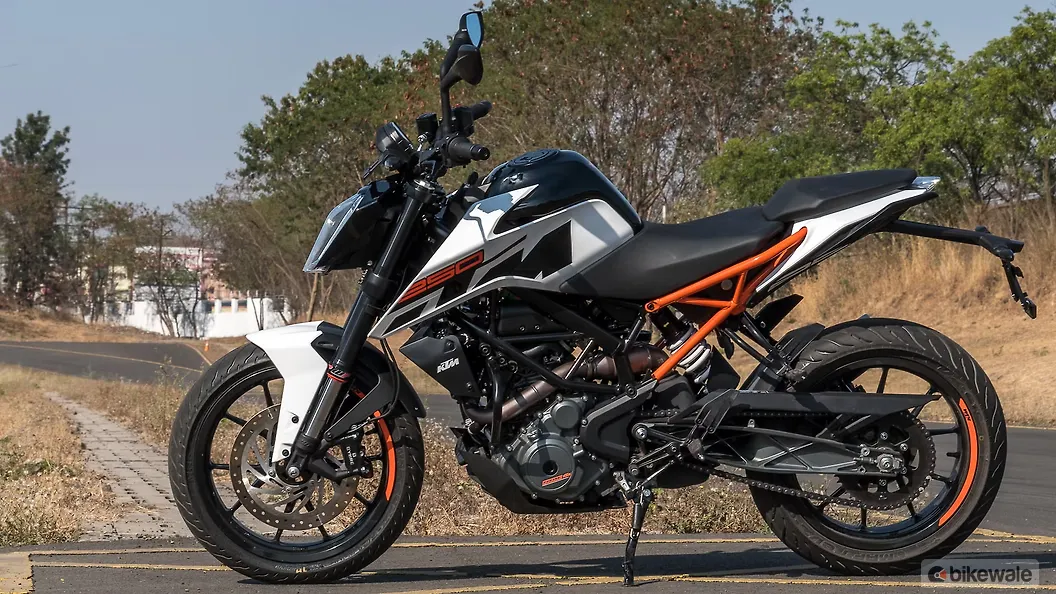 KTM 250 Duke [2021] Action Image – BikeWale