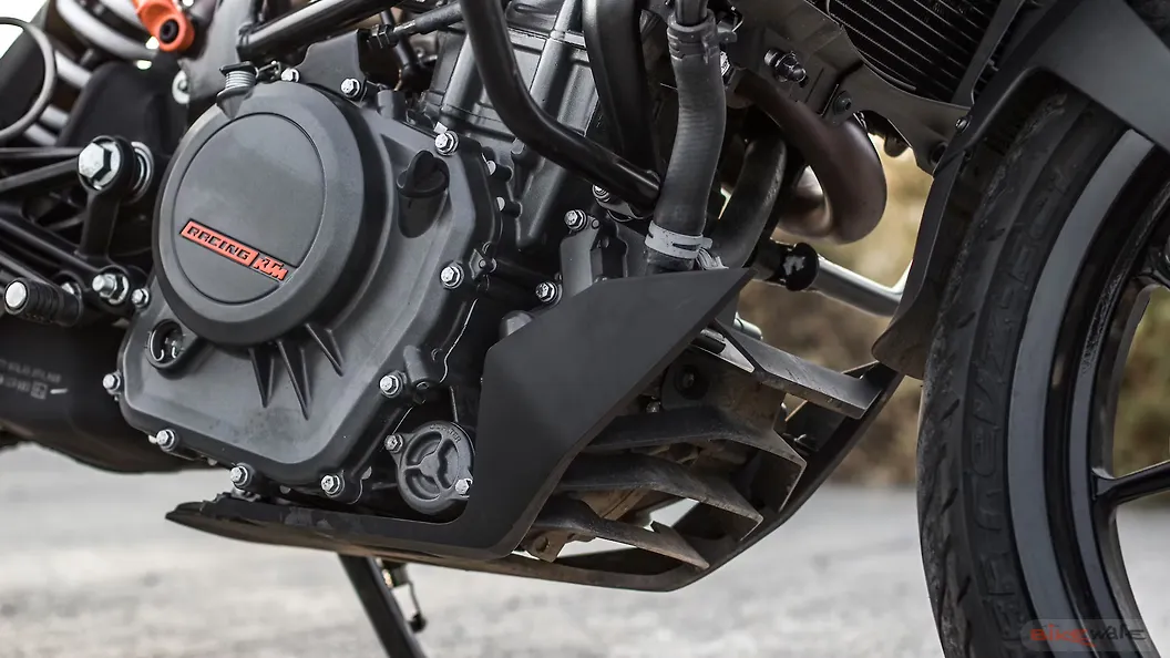 KTM 250 Duke [2021] Side Image – BikeWale