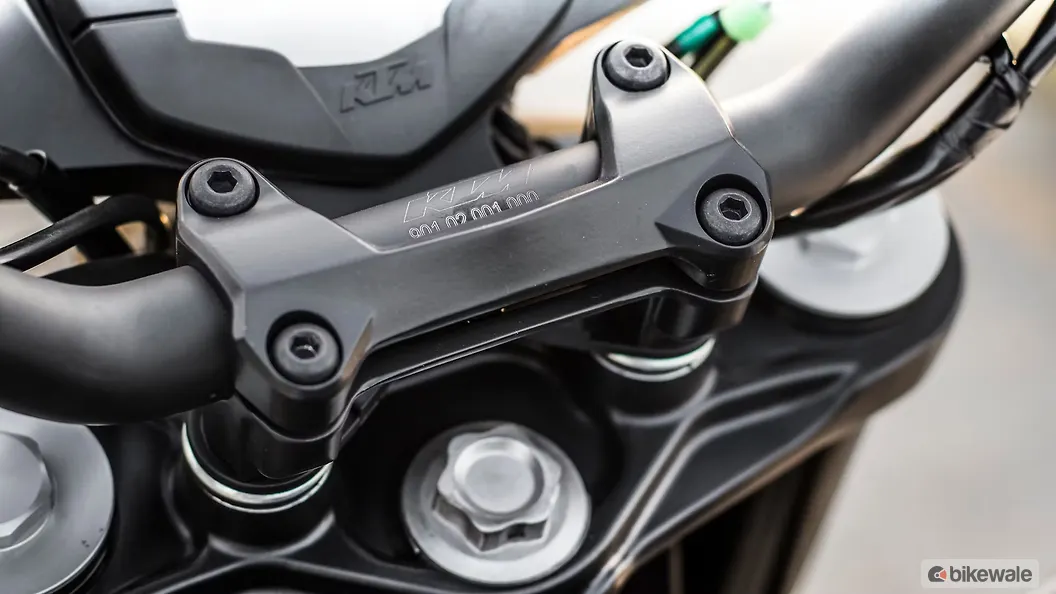 KTM 250 Duke [2021] Side Image – BikeWale