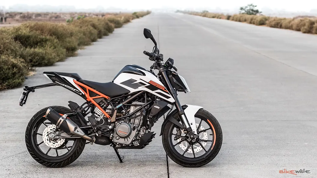 KTM 250 Duke [2021] Handlebar Image – BikeWale