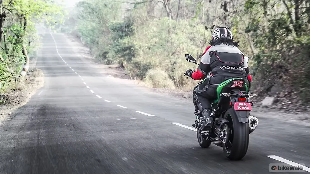 Kawasaki Z900 [2017-2018] Action Image – BikeWale