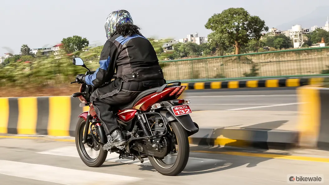 Bajaj Pulsar 150 Action Image – BikeWale