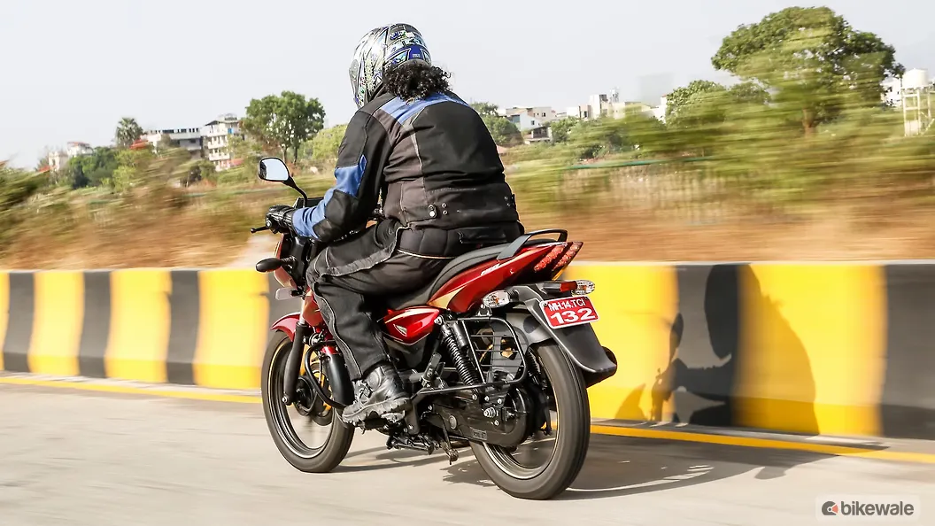 Bajaj Pulsar 150 Action Image – BikeWale