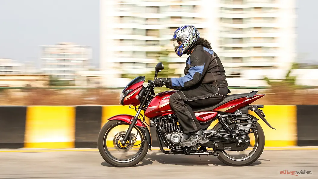 Bajaj Pulsar 150 Action Image – BikeWale