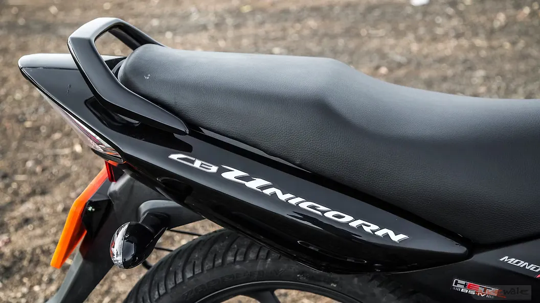 Honda CB Unicorn 150 Grab Rails Image – BikeWale