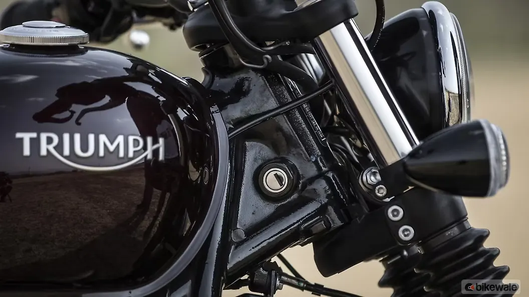 Triumph Bonneville Bobber [2019-2020] Handlebar Image – BikeWale