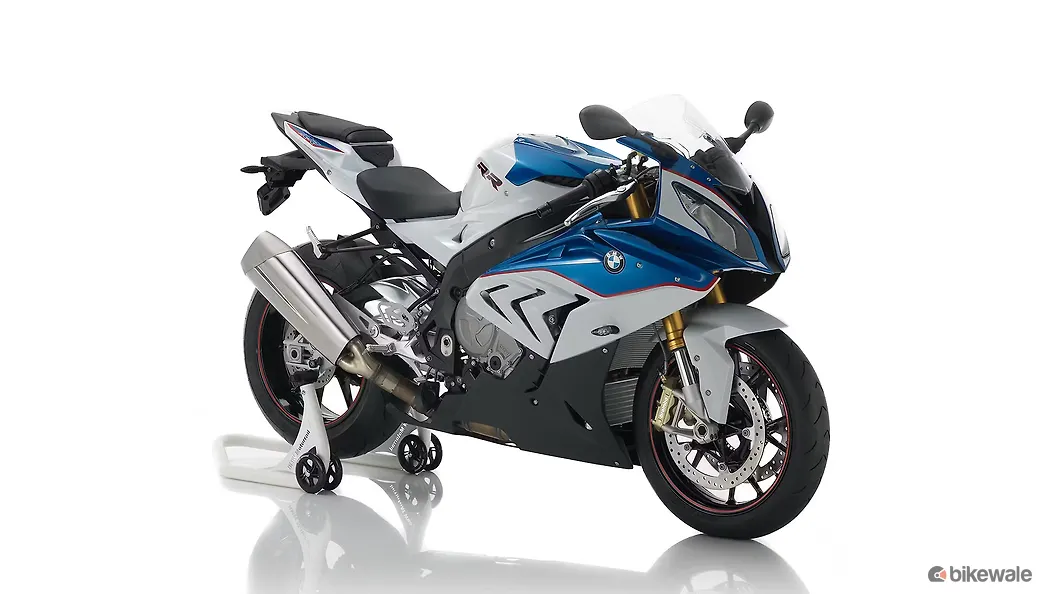 BMW S1000 RR [2017-2018] Front Three-Quarter Image – BikeWale