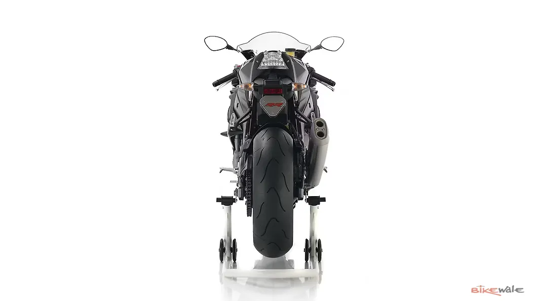 BMW S1000 RR [2017-2018] Front Three-Quarter Image – BikeWale