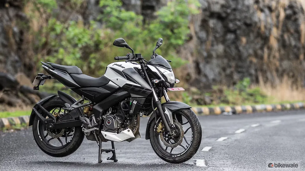 Bajaj Pulsar NS200 Wheels-Tyres Image – BikeWale