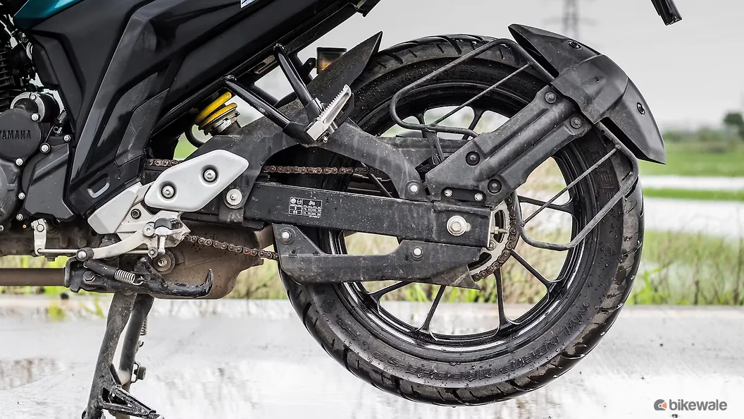 Yamaha FZ25 Action Image – BikeWale