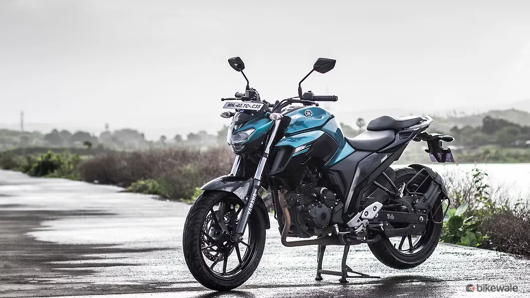 Yamaha FZ25 Action Image – BikeWale