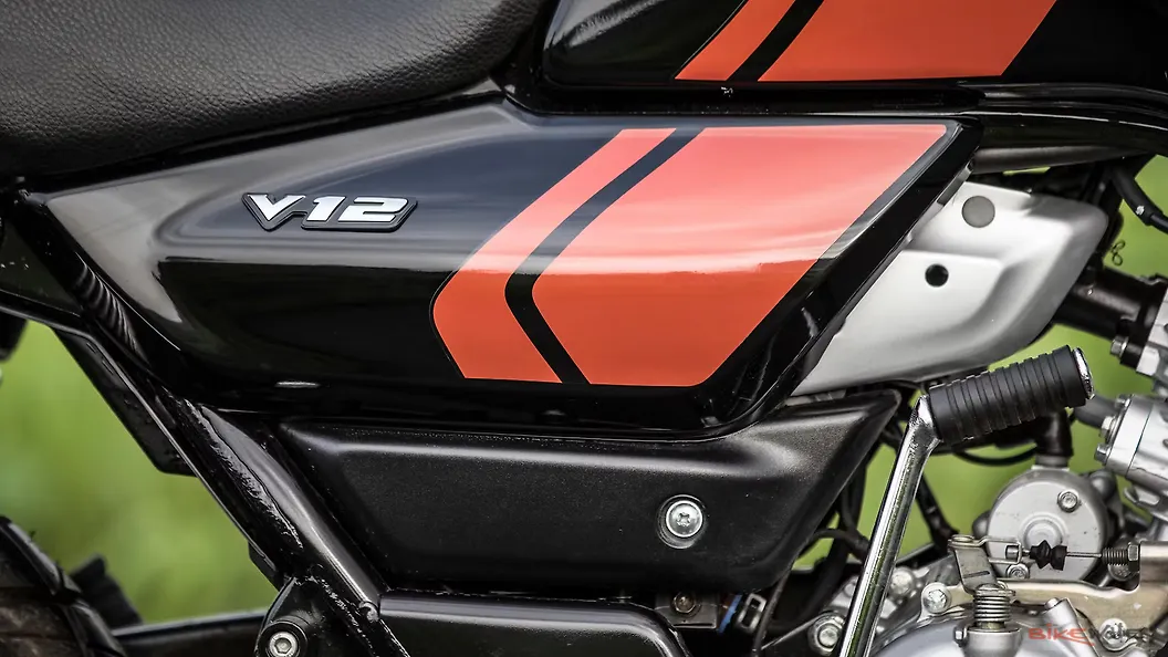 Bajaj V12 Tank Image – BikeWale