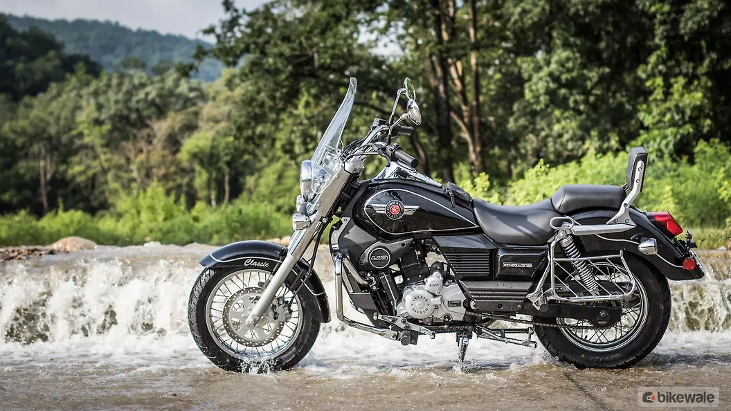 UM Renegade Classic Action Image – BikeWale