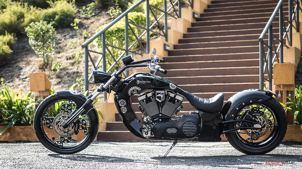 Avanturaa Choppers Rudra Action Image – BikeWale