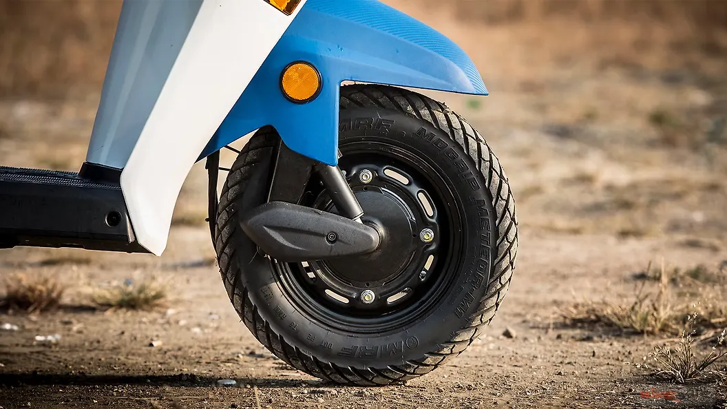 Honda Cliq Front Three-Quarter Image – BikeWale