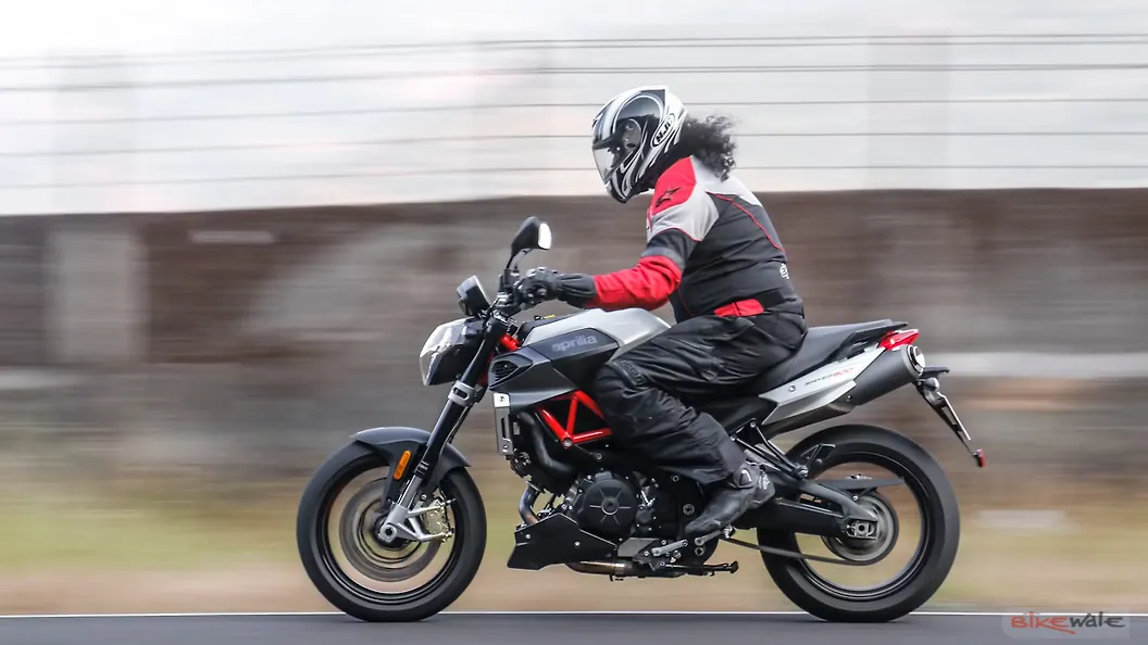 Aprilia Shiver 900 Action Image – BikeWale