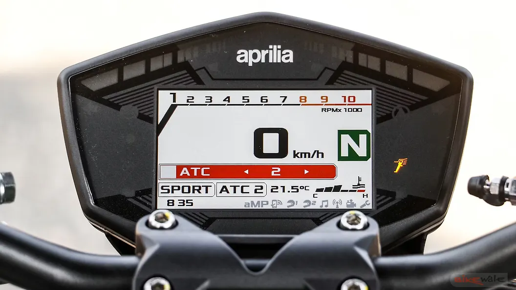 Aprilia Shiver 900 Action Image – BikeWale