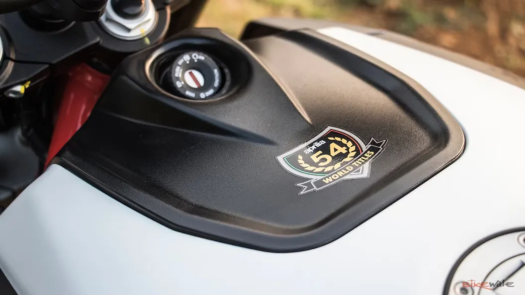 Aprilia Shiver 900 Action Image – BikeWale