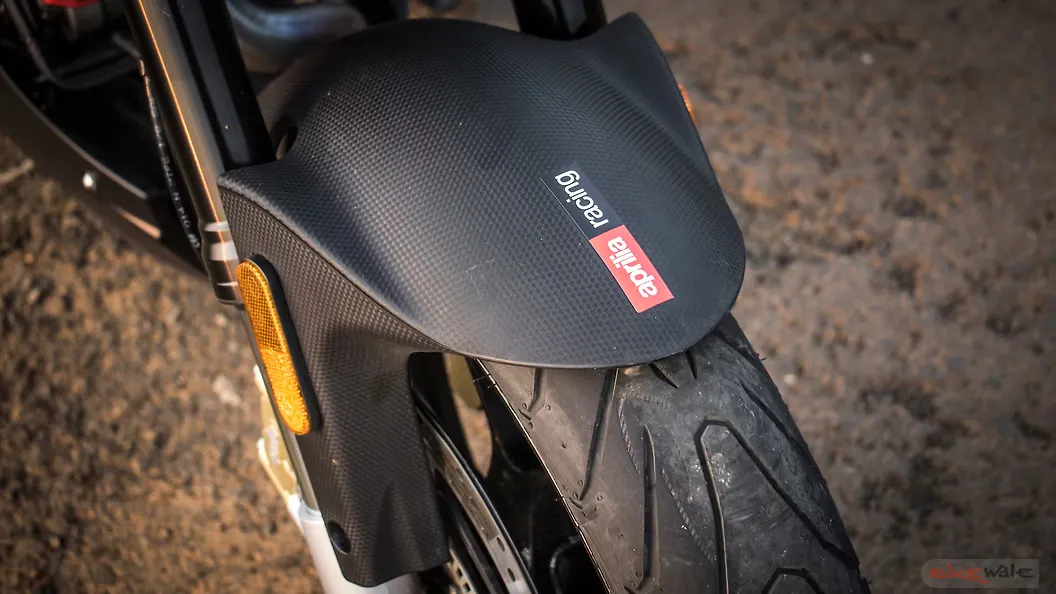 Aprilia Shiver 900 Action Image – BikeWale