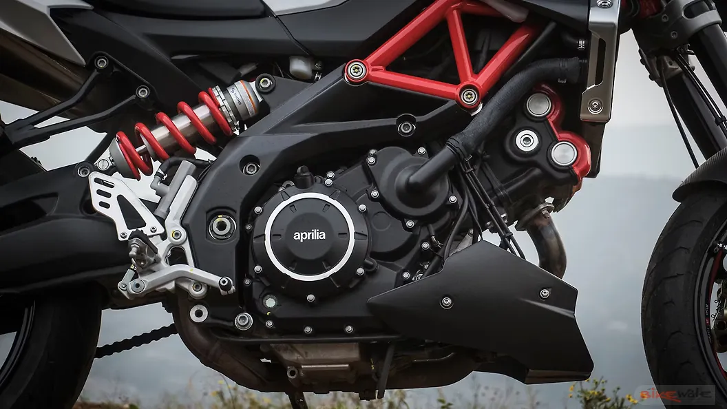 Aprilia Shiver 900 Action Image – BikeWale