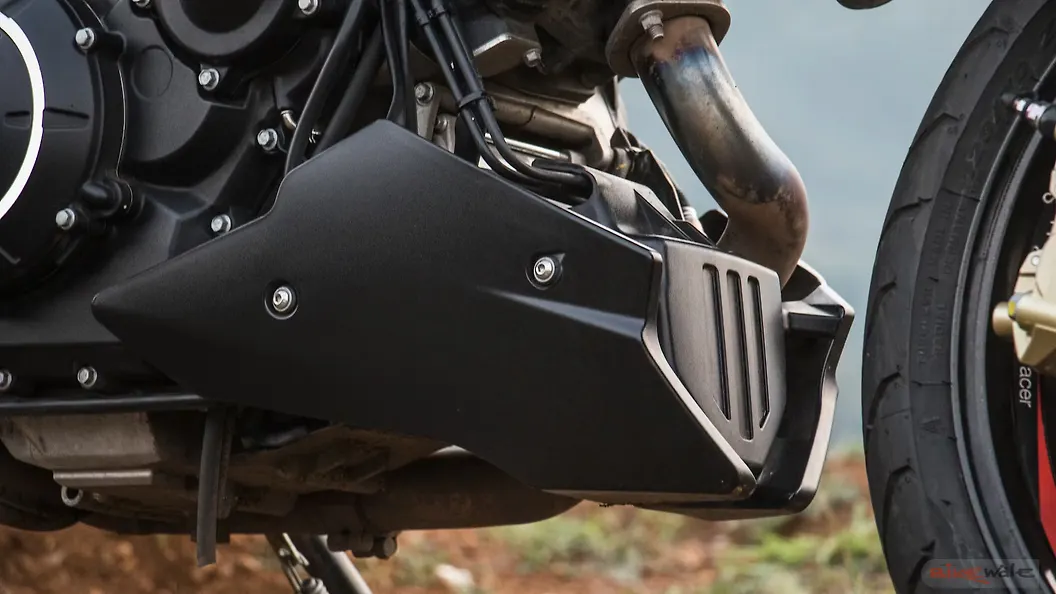 Aprilia Shiver 900 Action Image – BikeWale