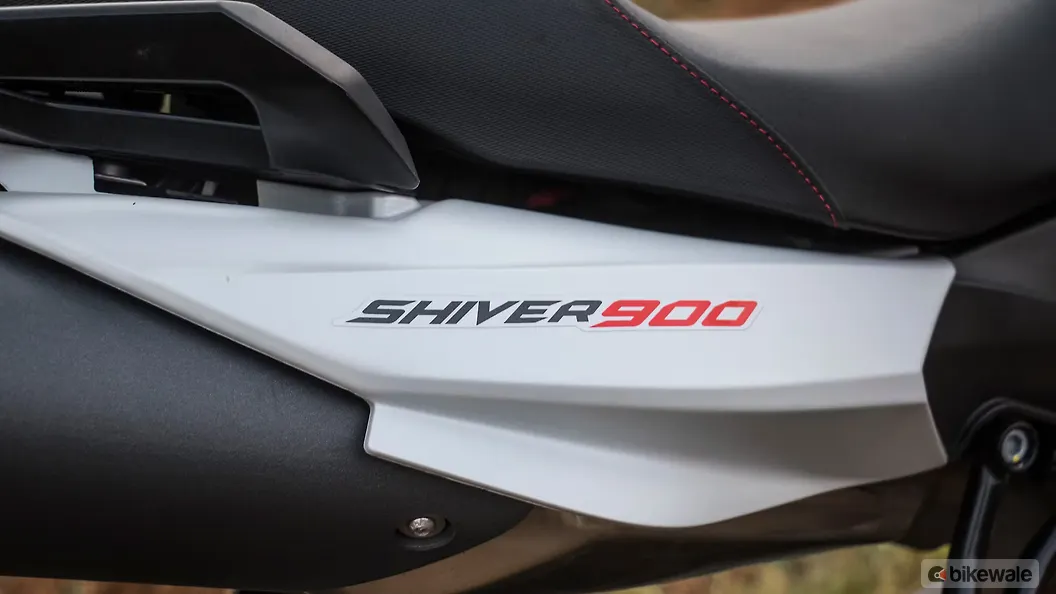 Aprilia Shiver 900 Action Image – BikeWale