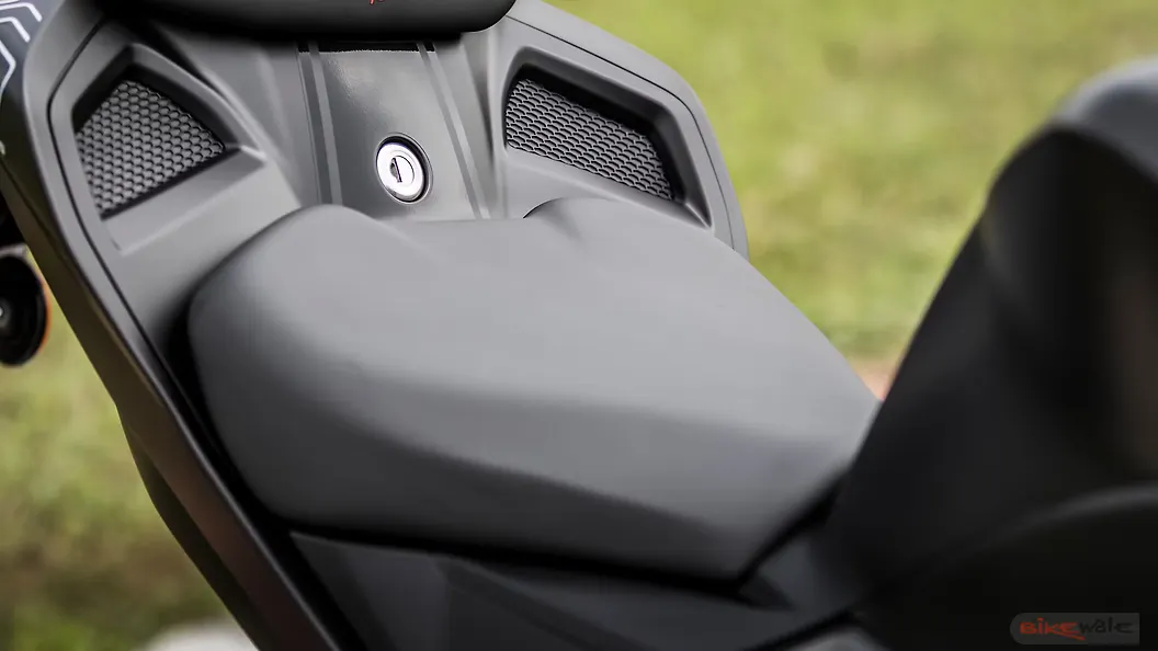 TVS Apache RR310 Action Image – BikeWale