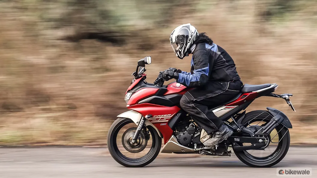 Yamaha Fazer 25 Action Image – BikeWale