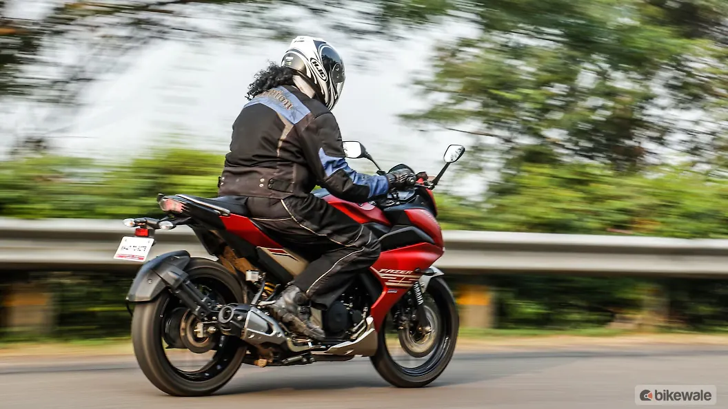 Yamaha Fazer 25 Action Image – BikeWale
