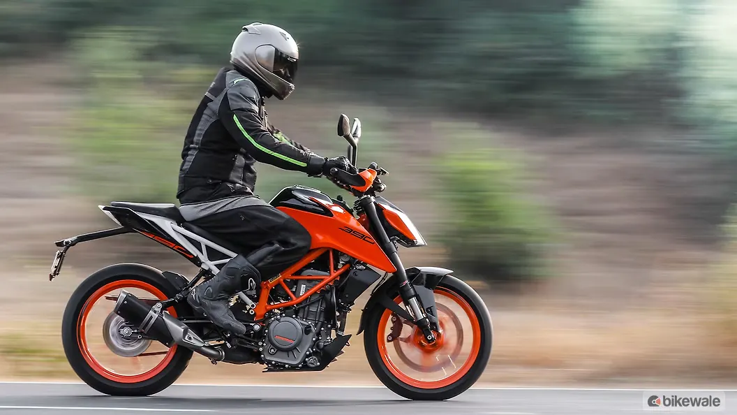 KTM 390 Duke [2021] Tank Image – BikeWale