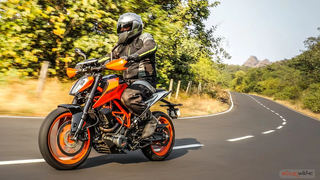 KTM 390 Duke [2021] Action Image – BikeWale