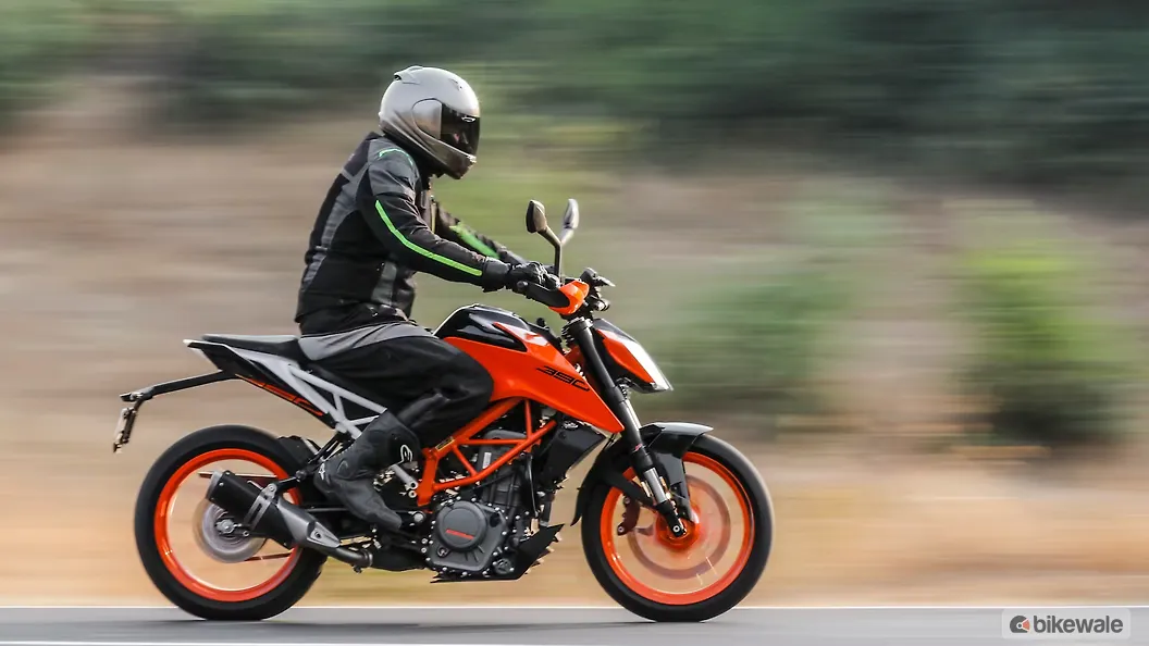 KTM 390 Duke [2021] Tank Image – BikeWale