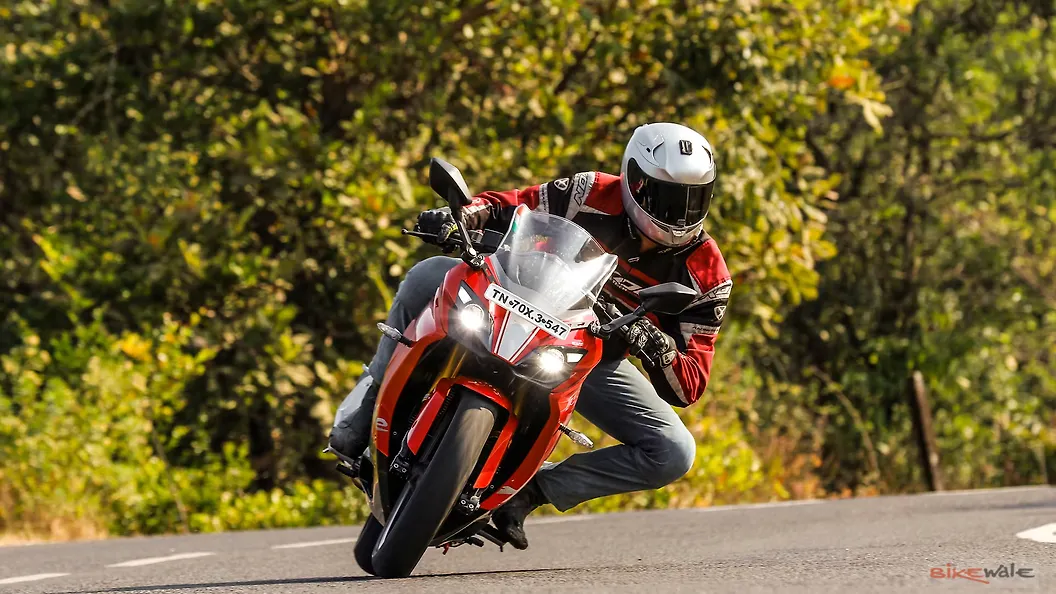 TVS Apache RR310 Action Image – BikeWale