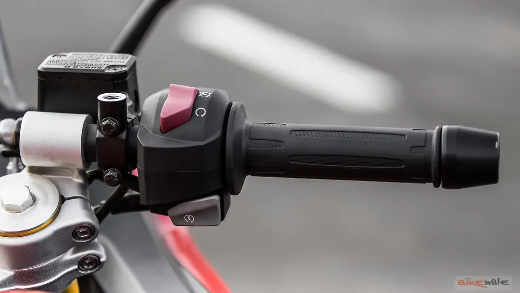 TVS Apache RR310 Action Image – BikeWale