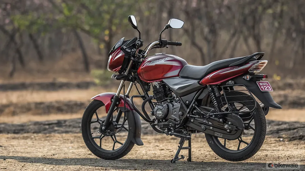 Bajaj Discover 110 Rear Three-Quarter Image – BikeWale