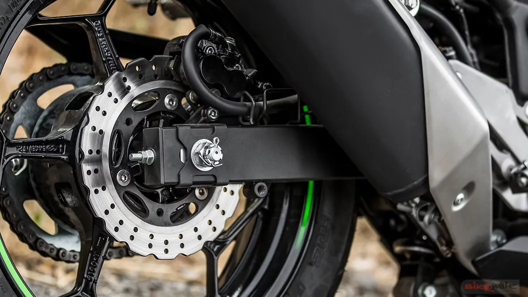 Kawasaki Ninja 300 [2018-2019] Brakes Image – BikeWale