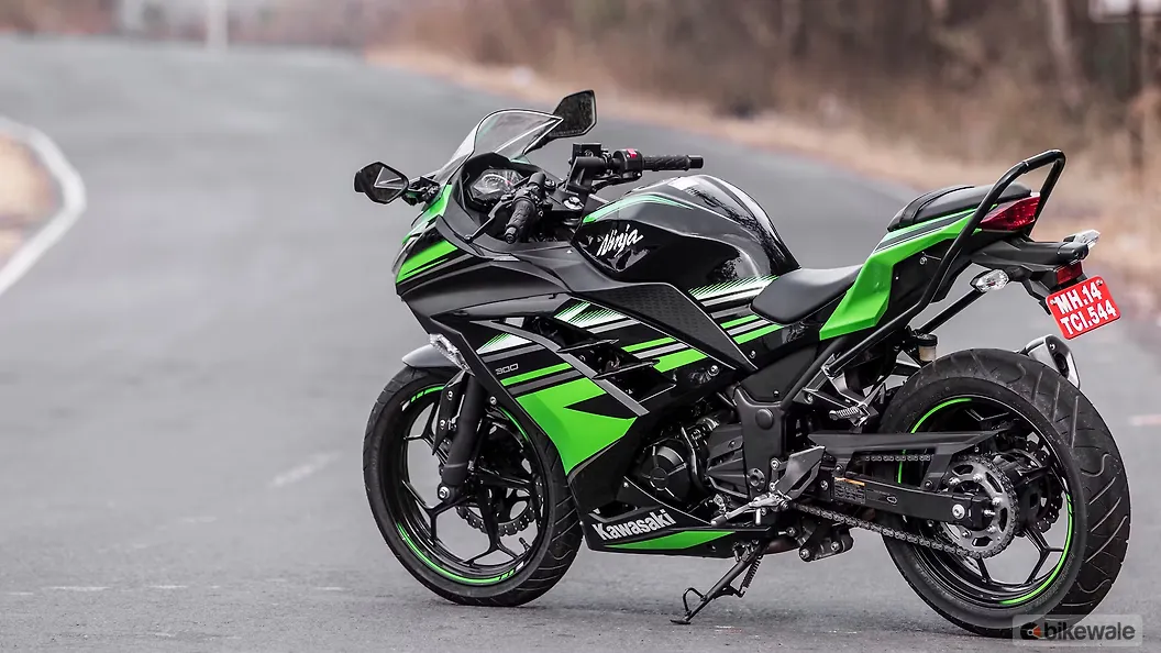Kawasaki Ninja 300 [2018-2019] Front Image – BikeWale