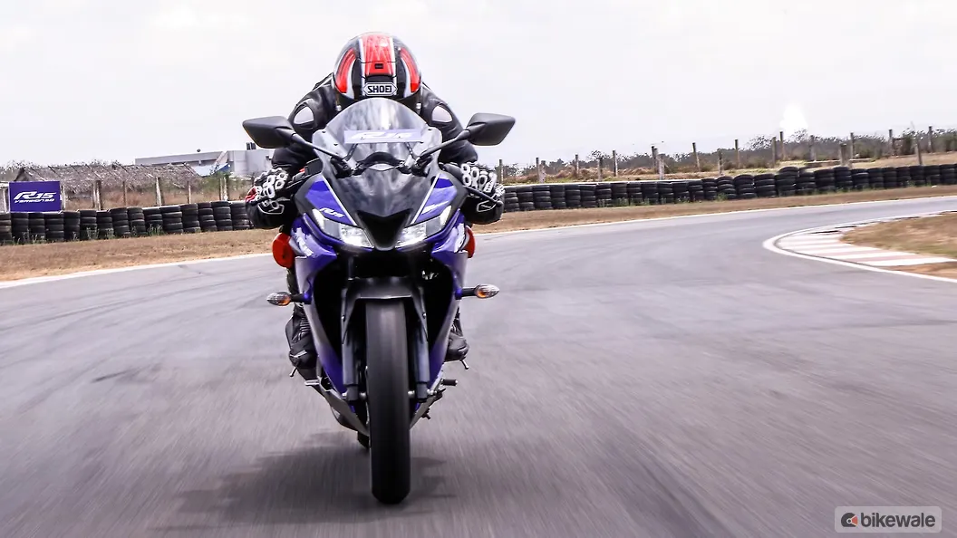 Yamaha YZF R15 V3 Wheels-Tyres Image – BikeWale