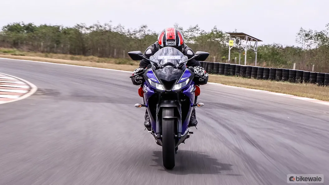 Yamaha YZF R15 V3 Wheels-Tyres Image – BikeWale