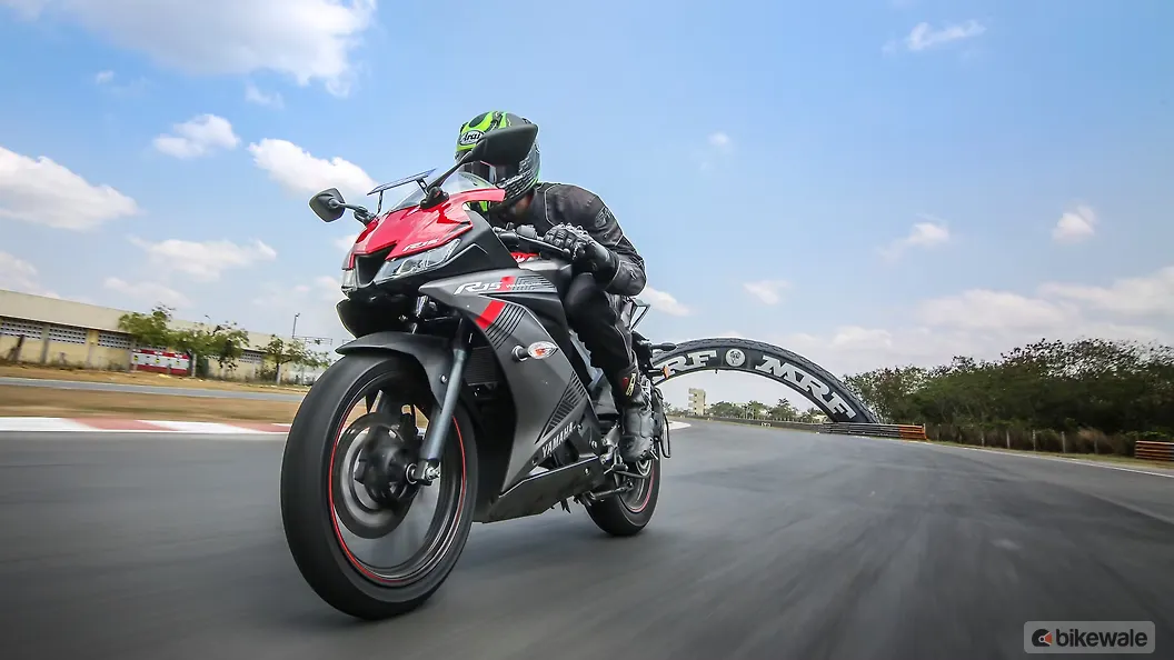 Yamaha YZF R15 V3 Wheels-Tyres Image – BikeWale