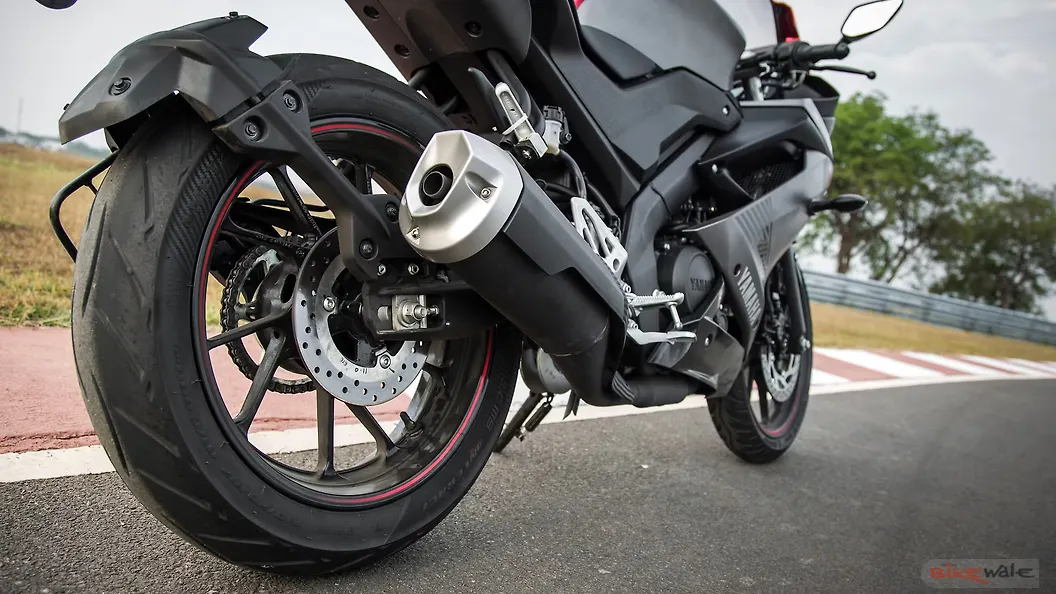Yamaha YZF R15 V3 Side Image – BikeWale