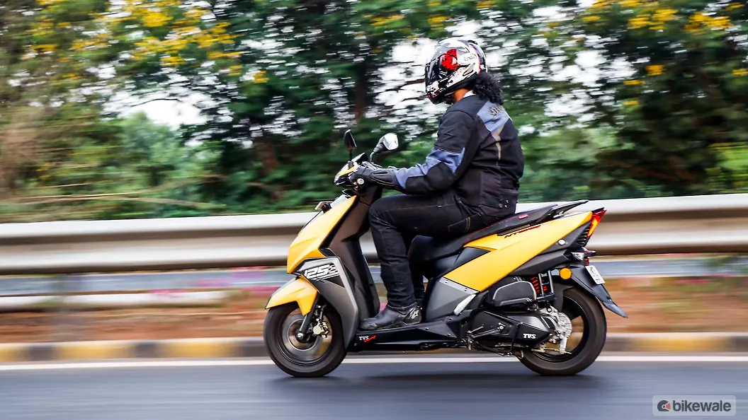 TVS Ntorq 125 Action Image – BikeWale