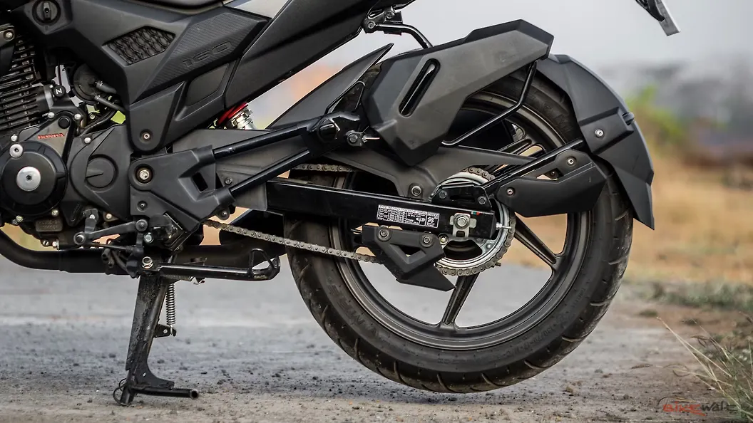 Honda X-Blade Wheels-Tyres Image – BikeWale