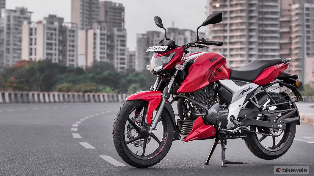 TVS Apache RTR 160 4V Front Three-Quarter Image – BikeWale