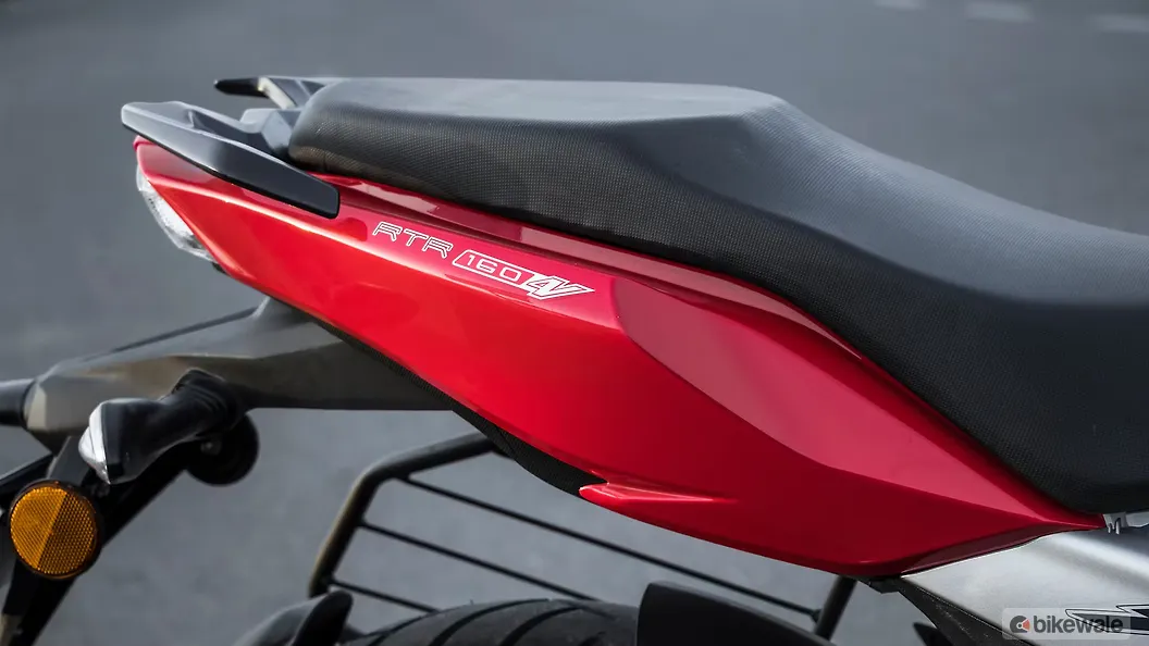 TVS Apache RTR 160 4V Front Three-Quarter Image – BikeWale