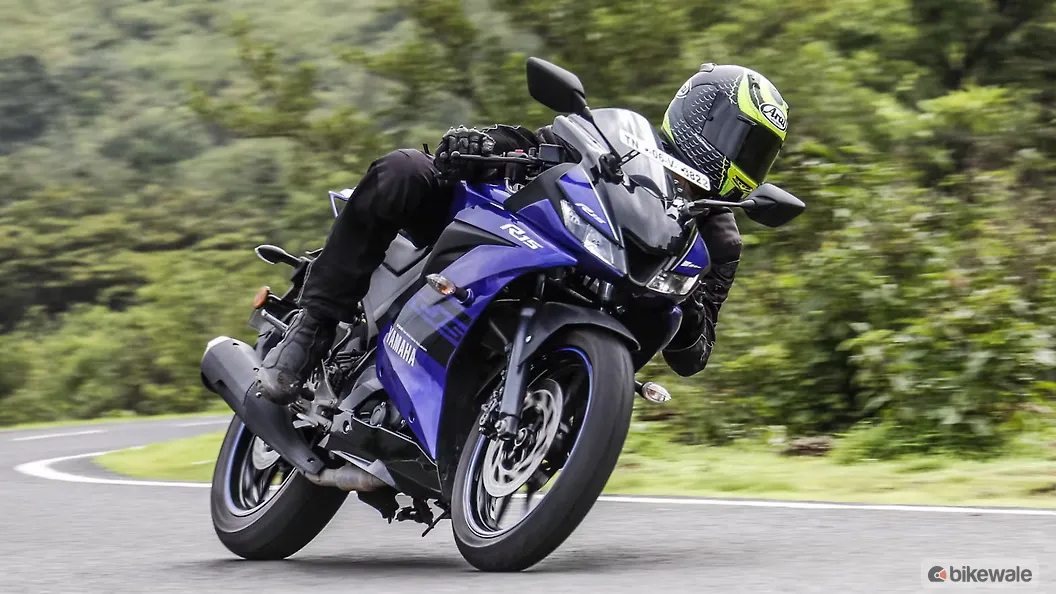 Yamaha YZF R15 V3 Wheels-Tyres Image – BikeWale