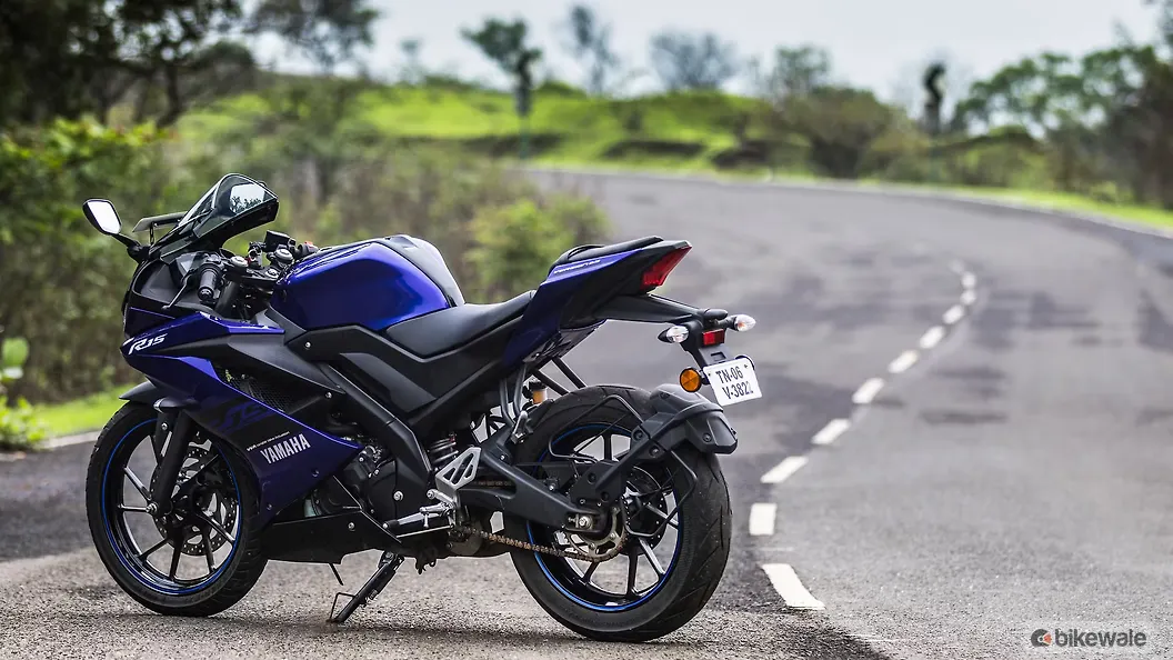 Yamaha YZF R15 V3 Rear Three-Quarter Image – BikeWale